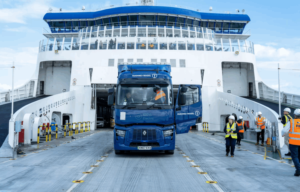 Prima traversare a Canalului Mânecii pentru un camion electric într-o ...